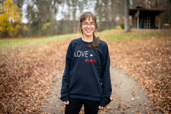 Pullover mit Falten nähen - Lexa von Zierstoff - www.saraundtom.de
